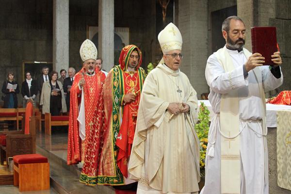 Archbishop Urges Iraqi Catholics to Stay and Help Rebuild | Sojourners